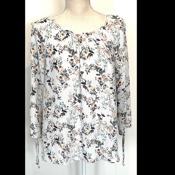 Zac & Rachel | Tops | Zac Rachel Floral Blouse Euc | Poshmark